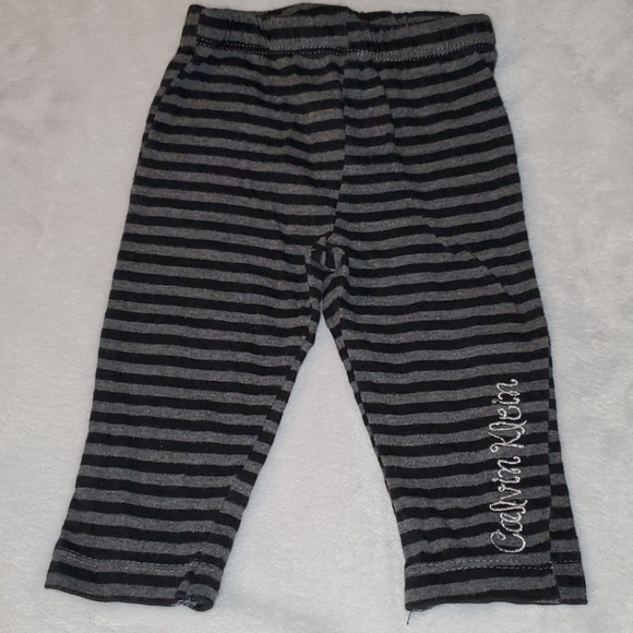 Calvin Klein | Bottoms | 69m Calvin Klein Legging | Poshmark